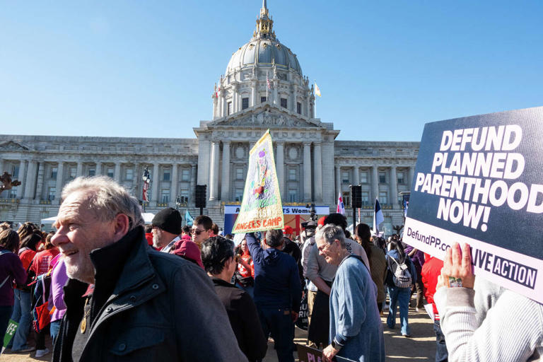 'Abortion hurts women': Thousands march in SF during annual Walk for Life