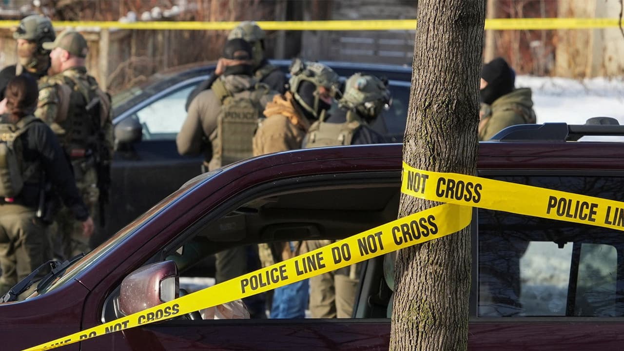 Protests erupt in Minneapolis after federal agents kill US citizen