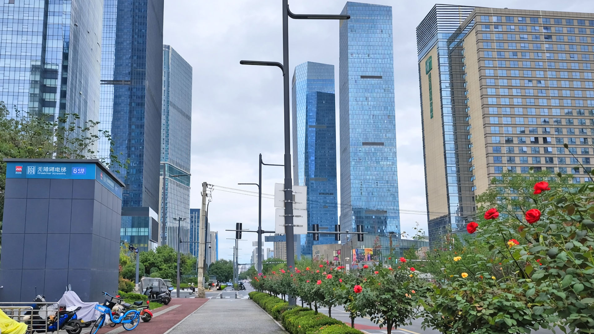 Pemandangan jalan modern di Xi'an, Tiongkok