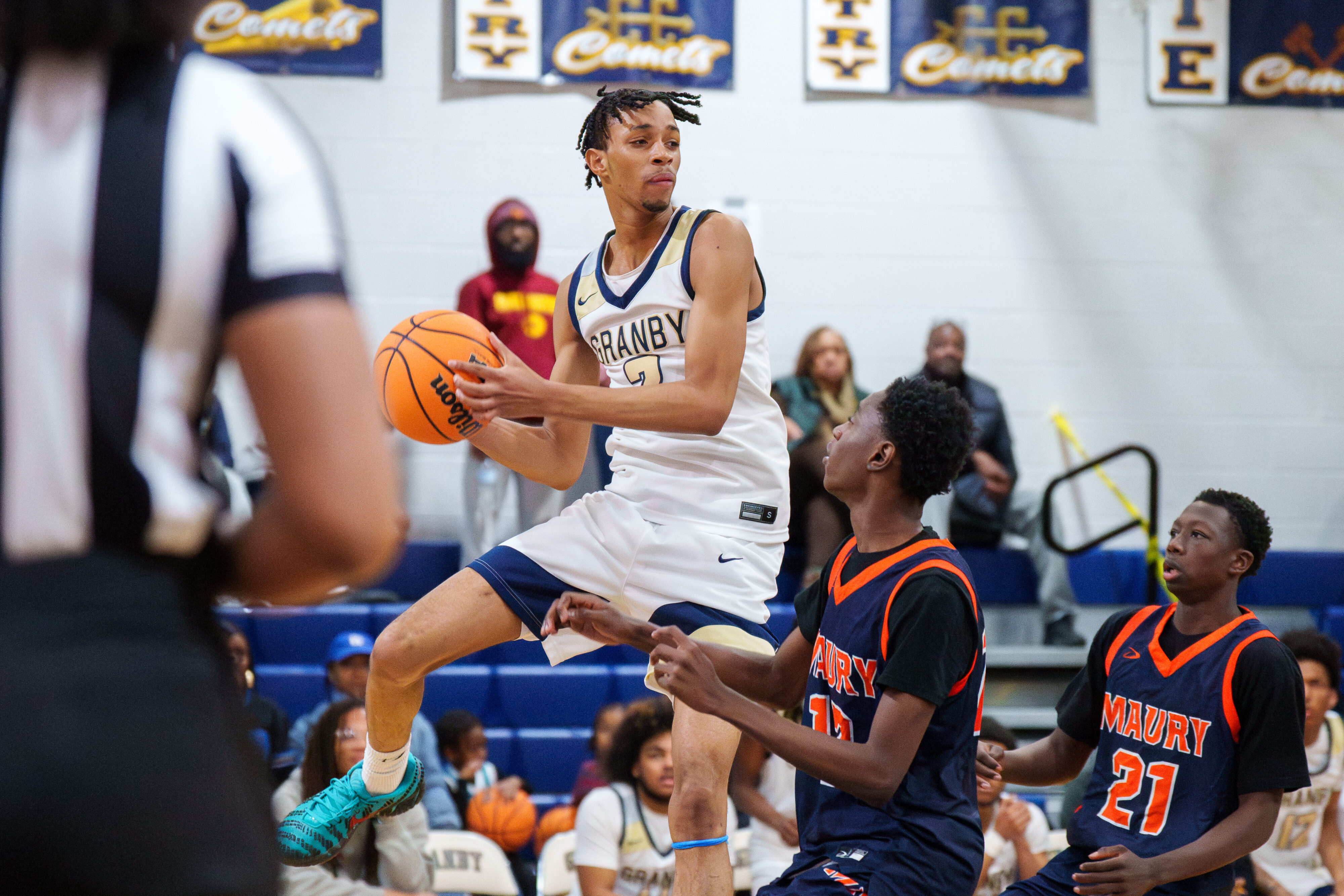 High school scoreboard: No. 1 Grassfield wrestling team wins John Kelly ...