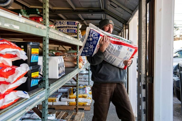 美國冬季暴風襲擊 16州宣布緊急狀態逾13萬戶停電