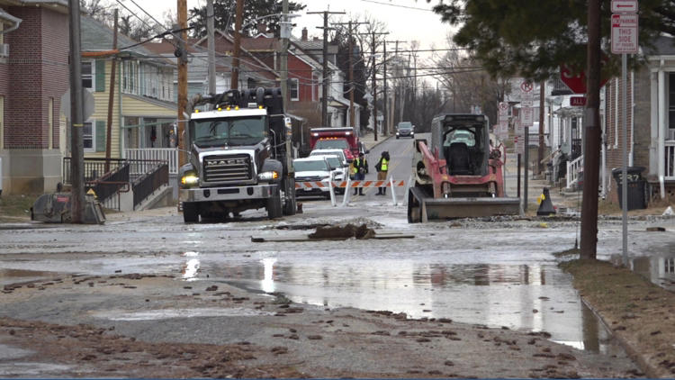 York City water main break floods streets