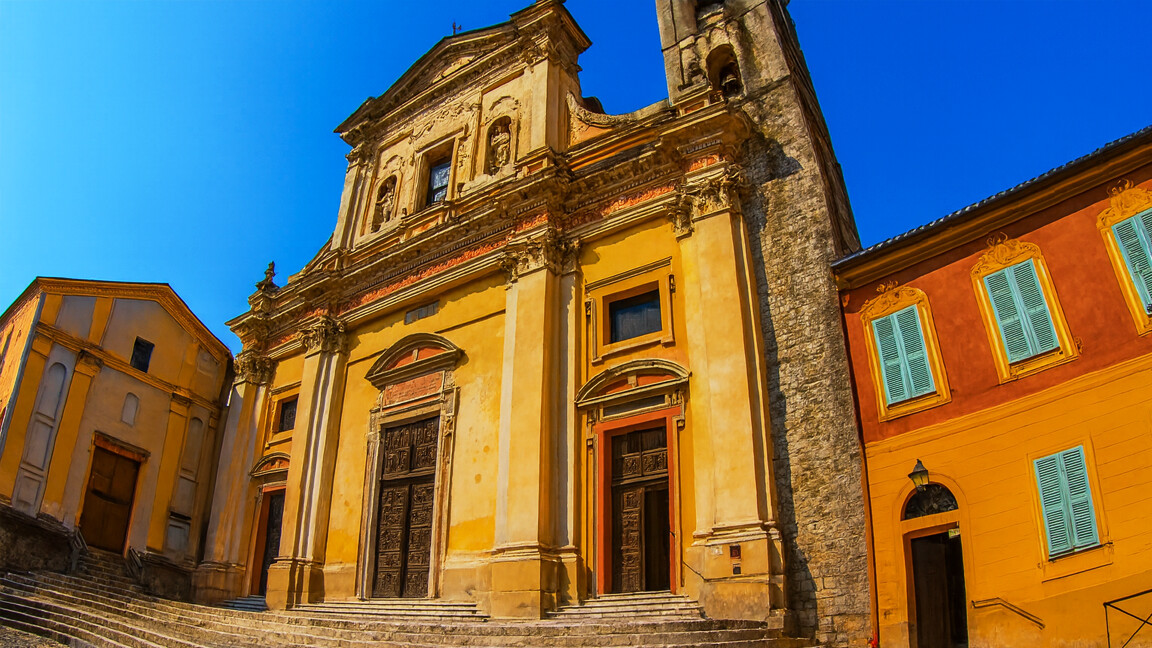 ఇతిహాస ప్రాముఖ్యత ఉన్న ఫ్రాన్స్‌లోని సోస్పెల్‌ను కాలినడకన అనుభవించటం ఎలా?