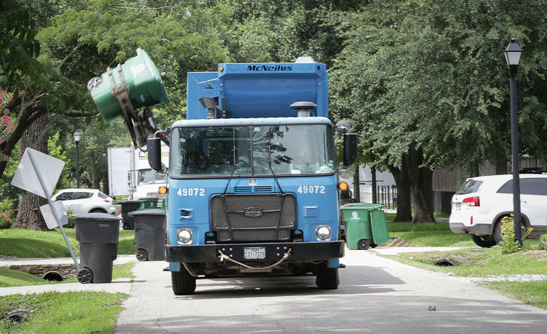 Houston trash pickup canceled for Monday as winter storm nears. Here's ...
