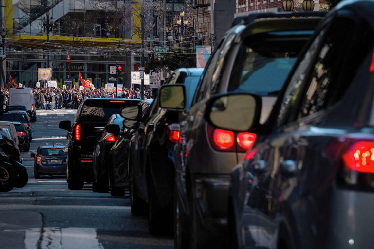 'Abortion hurts women': Thousands march in SF during annual Walk for Life
