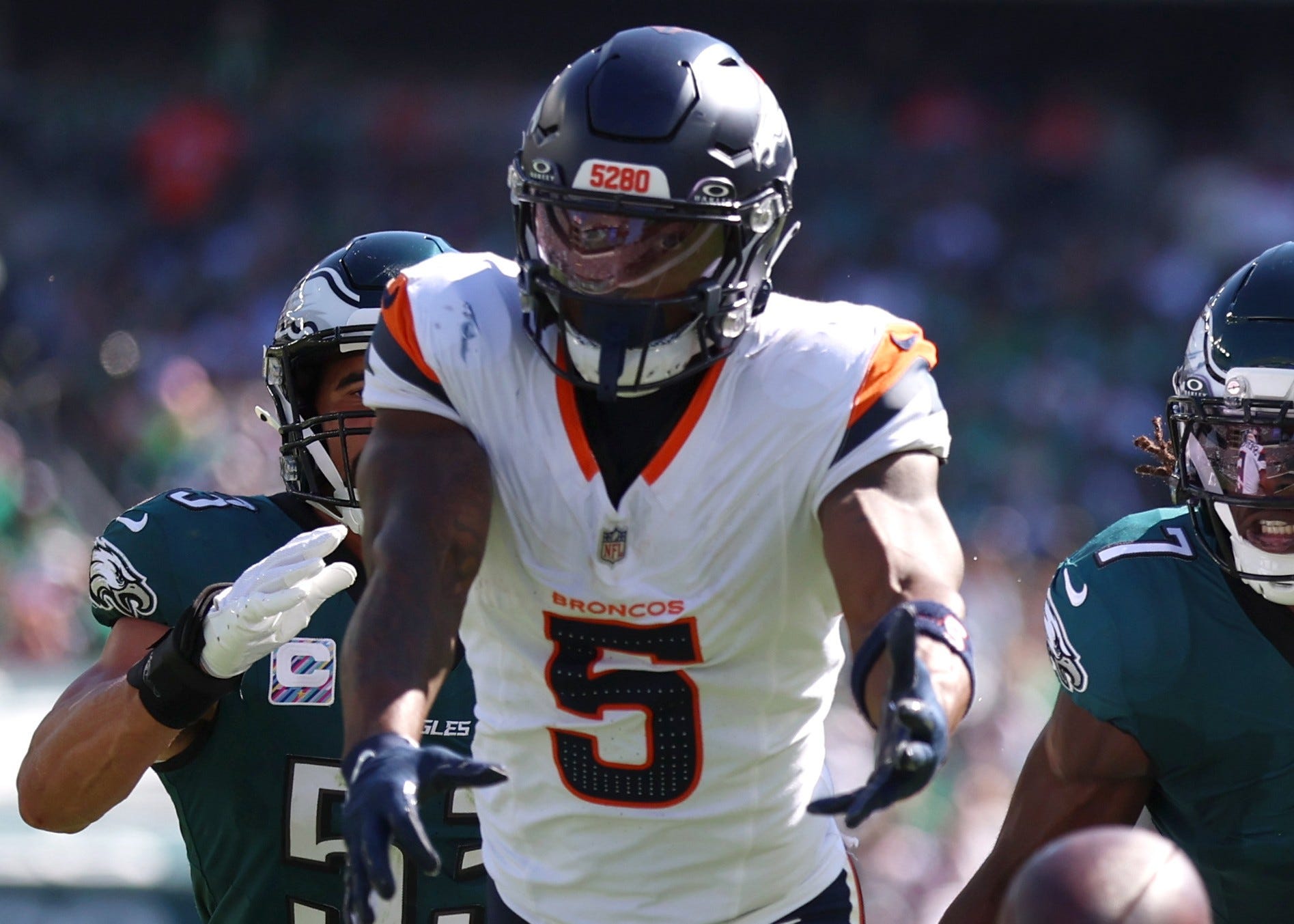 2 Bills players fined after loss to Broncos; Patriots cut ex-Denver WR