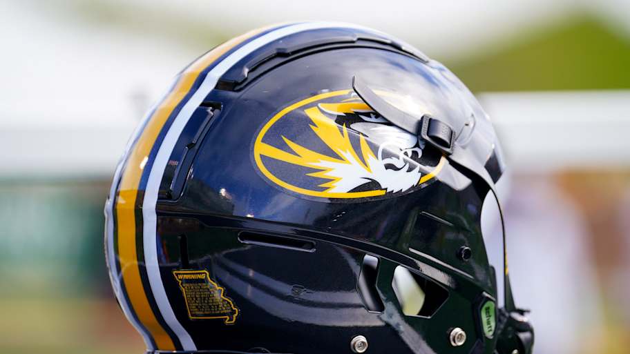 Mizzou lands transfer portal commitment of Miami LB Bobby Washington Jr.