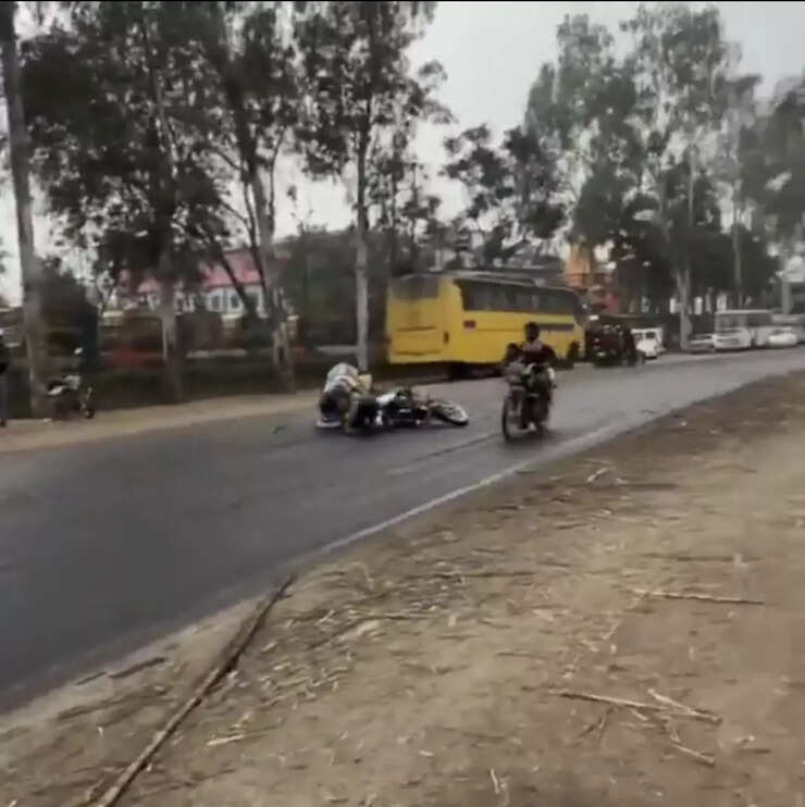 Why are bikes crashing nonstop on this UP road? Internet thinks it’s ...
