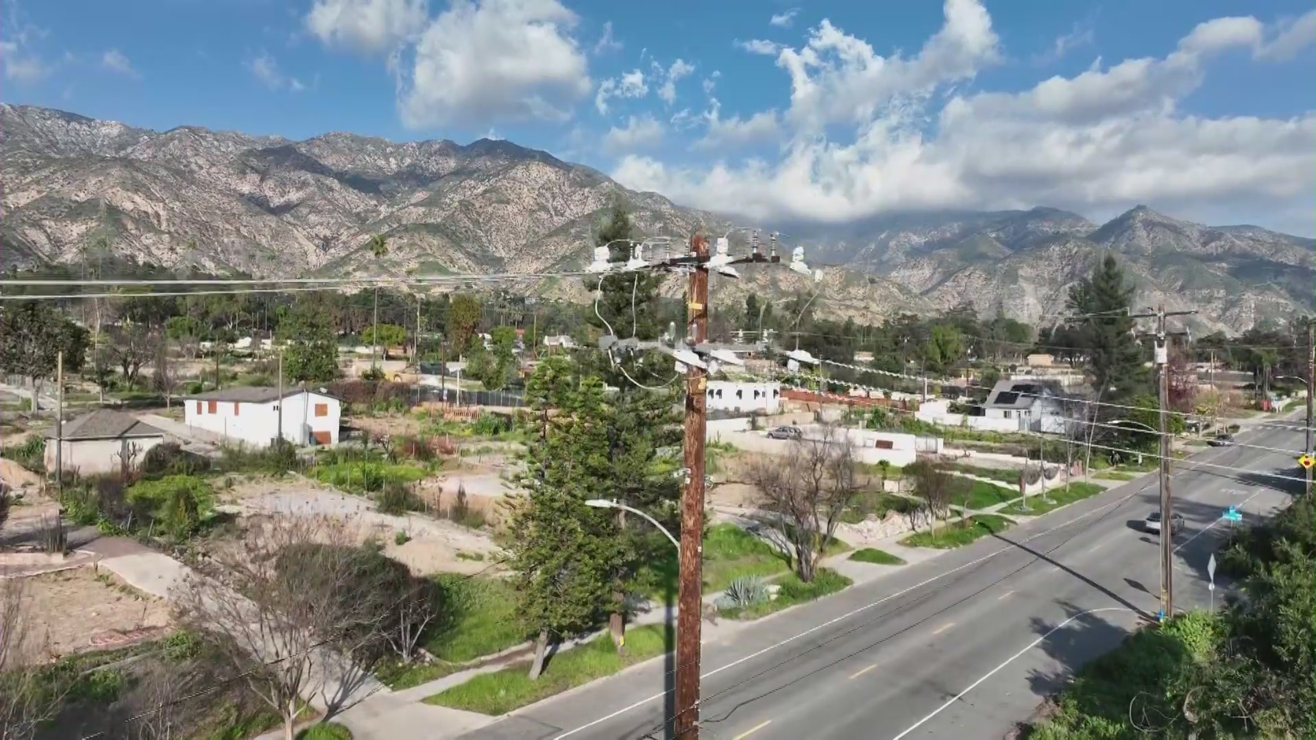 Altadena residents angered over costs of underground powerline ...