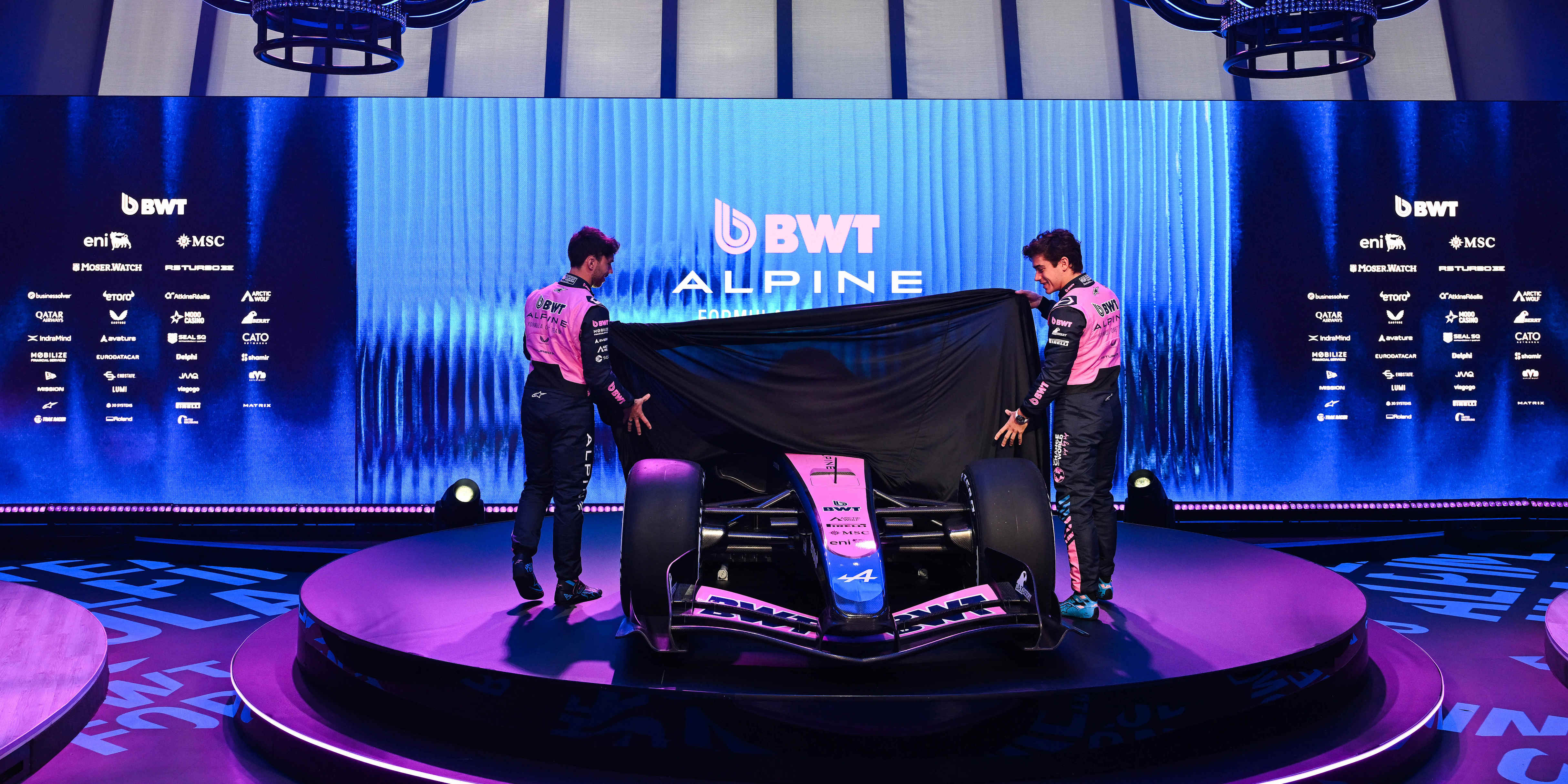 Formule 1 : Alpine présente sa nouvelle monoplace sur un bateau