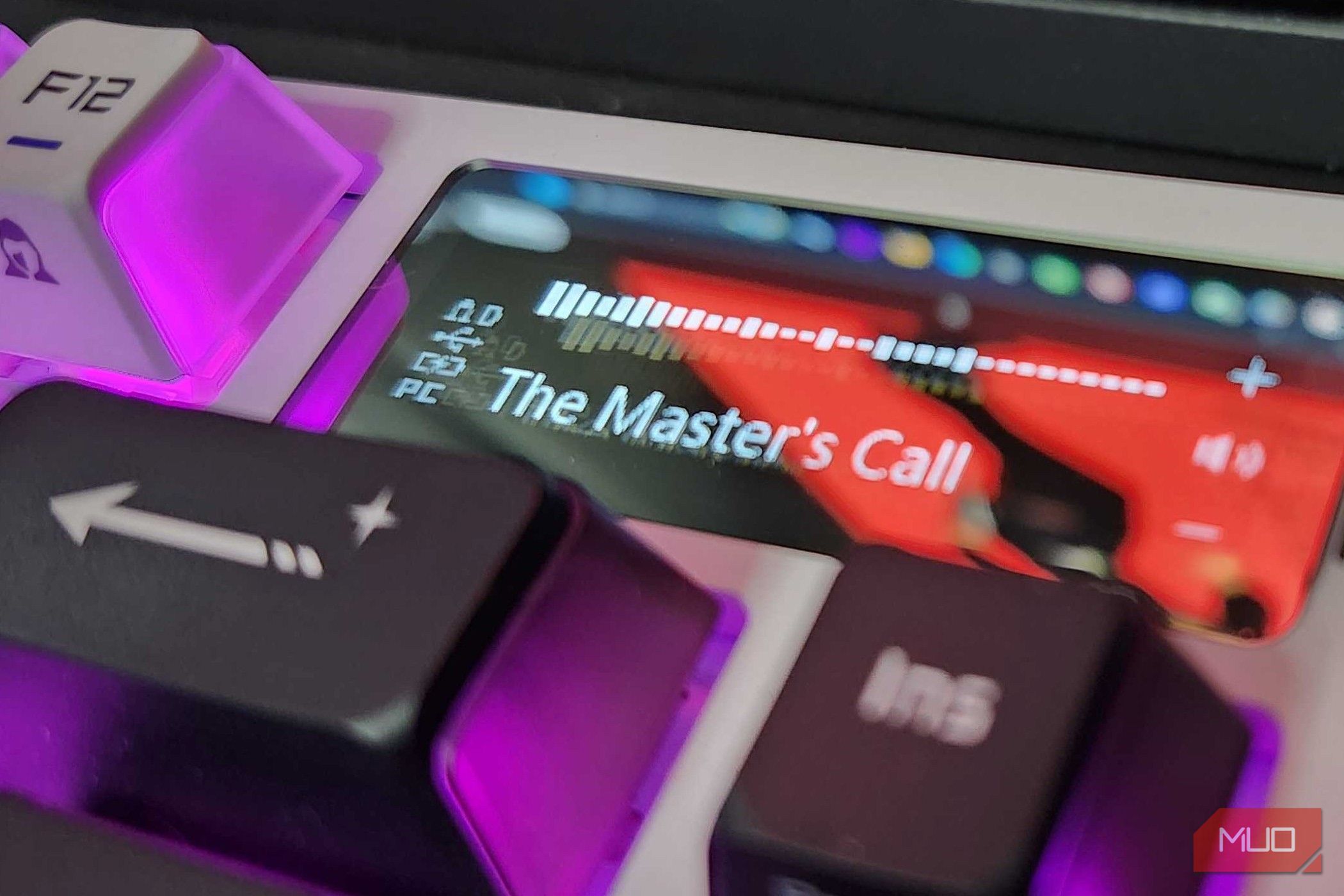 I thought keyboard OLED screens were a gimmick until I actually used one