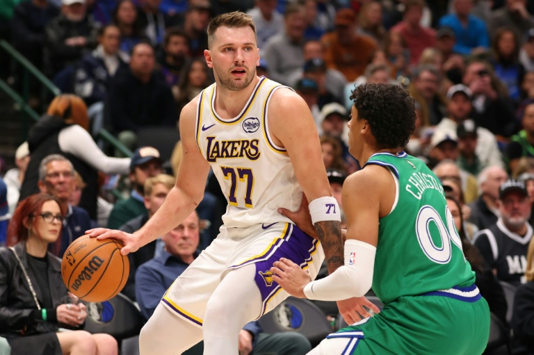 Doncic soars as Lakers down Mavericks, Knicks edge 76ers