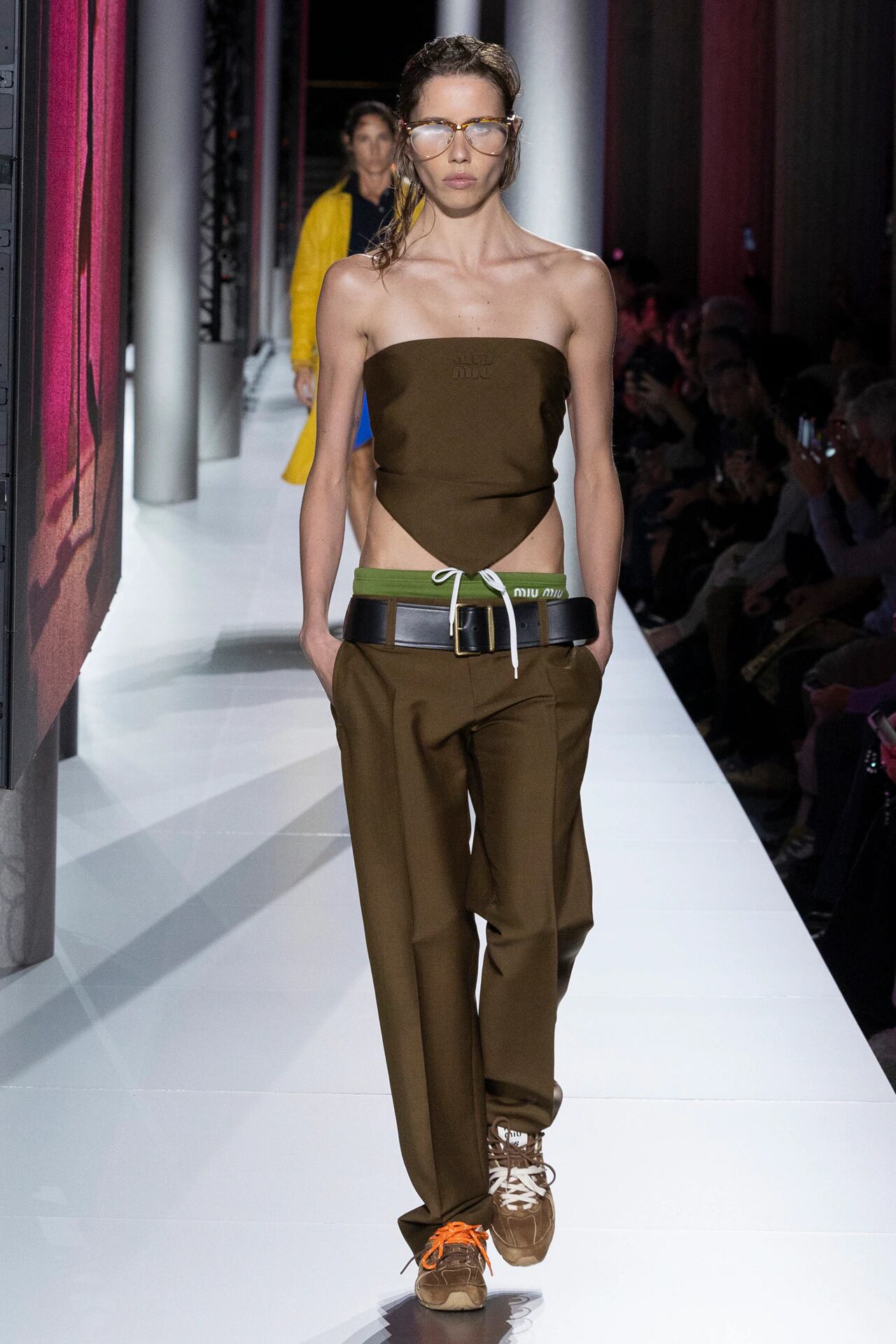 Jang's New Balance 204L Sneakers Sell Out