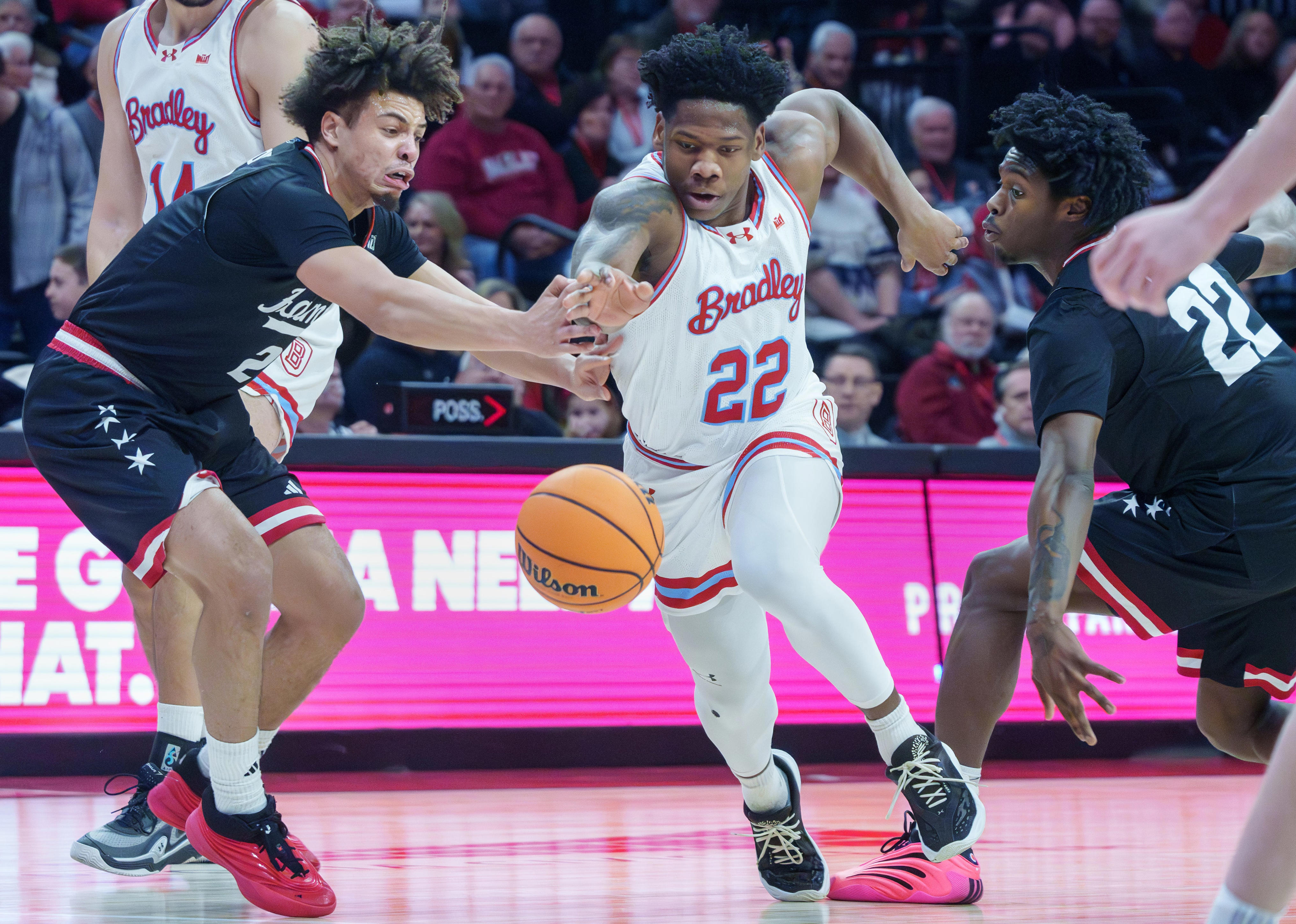 Bradley basketball vs. Illinois-Chicago: Braves can't stop Flames' 3 ...