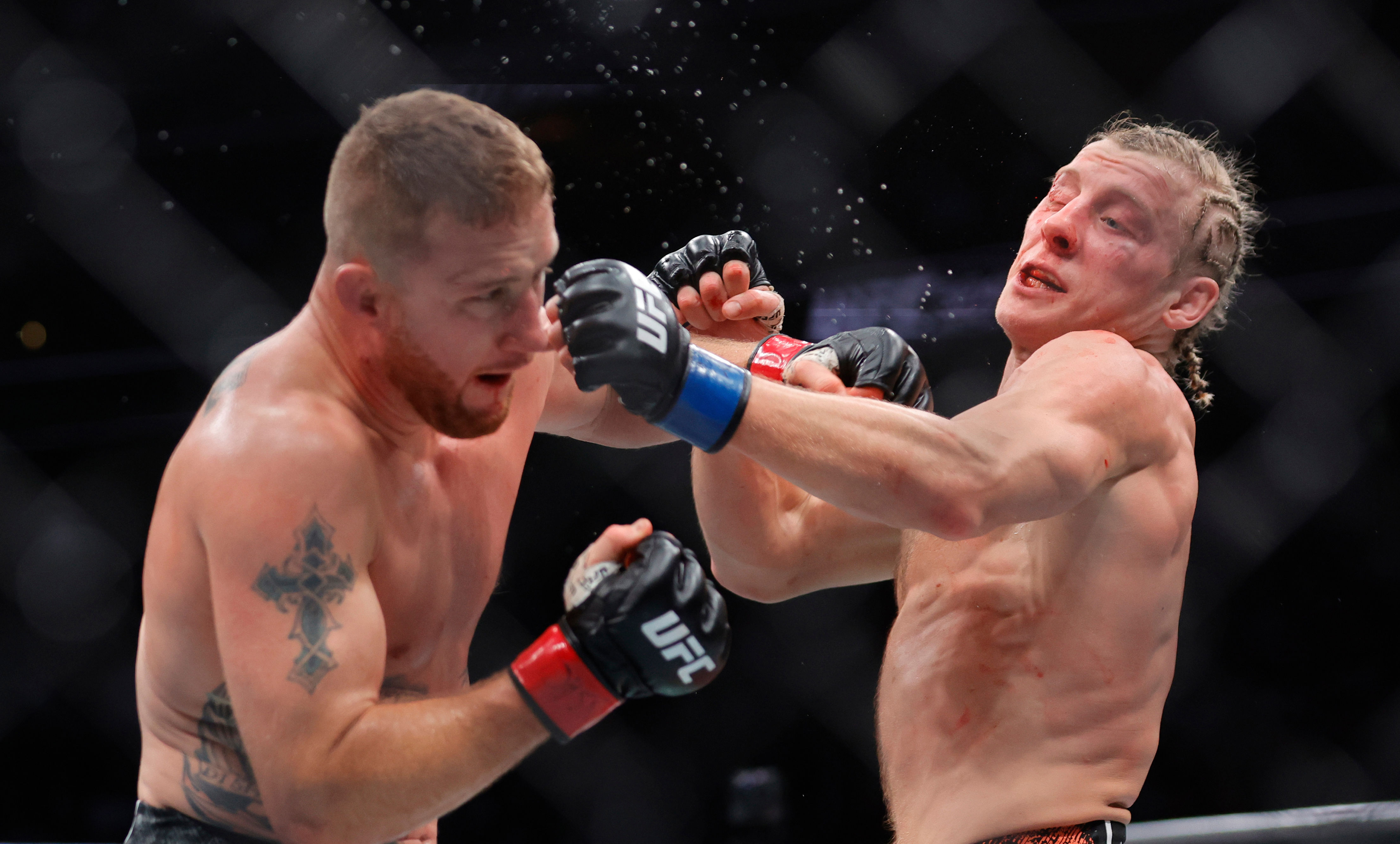 Gaethje upsets Pimblett to win interim lightweight title at UFC 324