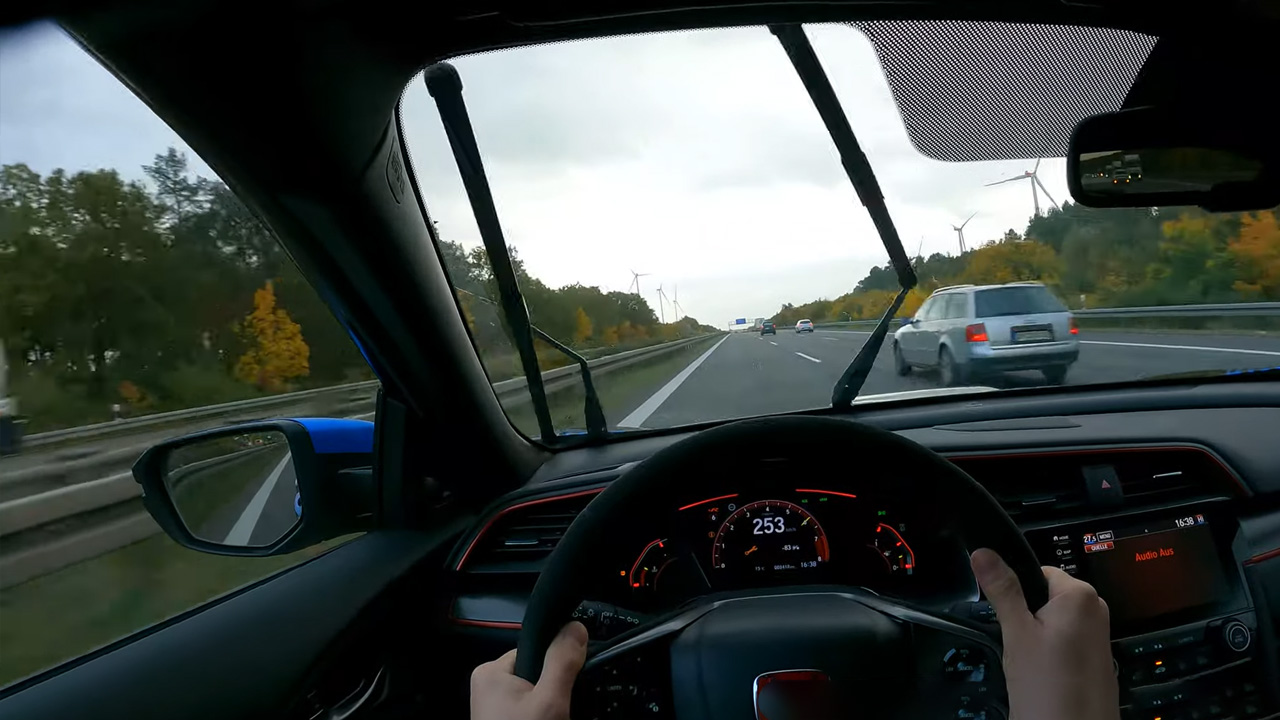 Honda Civic Type R acceleratie op de Autobahn