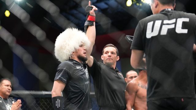 Referee 'blew his ACL' during UFC 324 while officiating prelim matchup