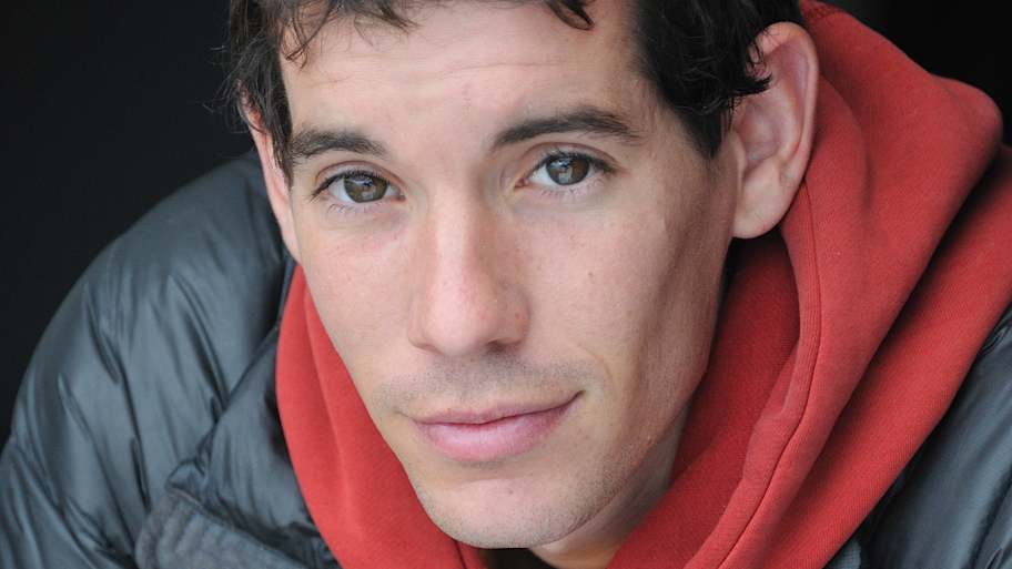 Alex Honnold, wife Sanni share memorable kiss at top of Taipei 101 ...