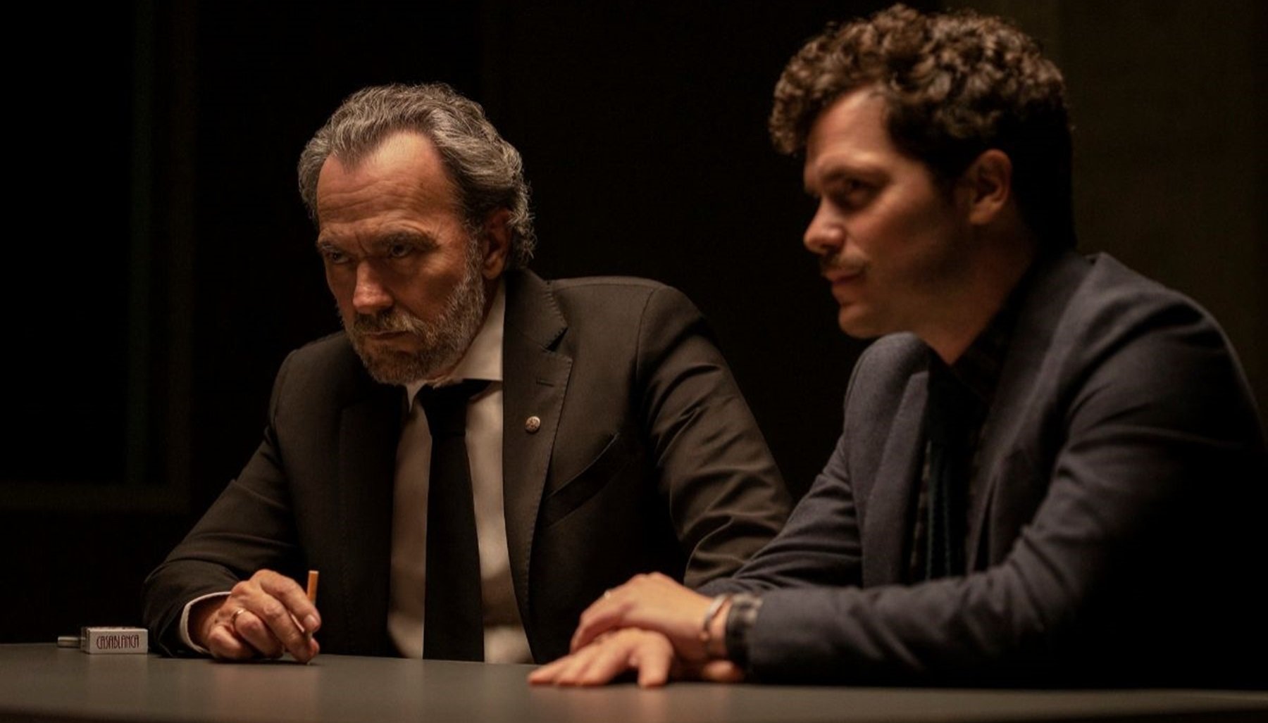 La miniserie española con José Coronado y Mario Casas que es una obra ...