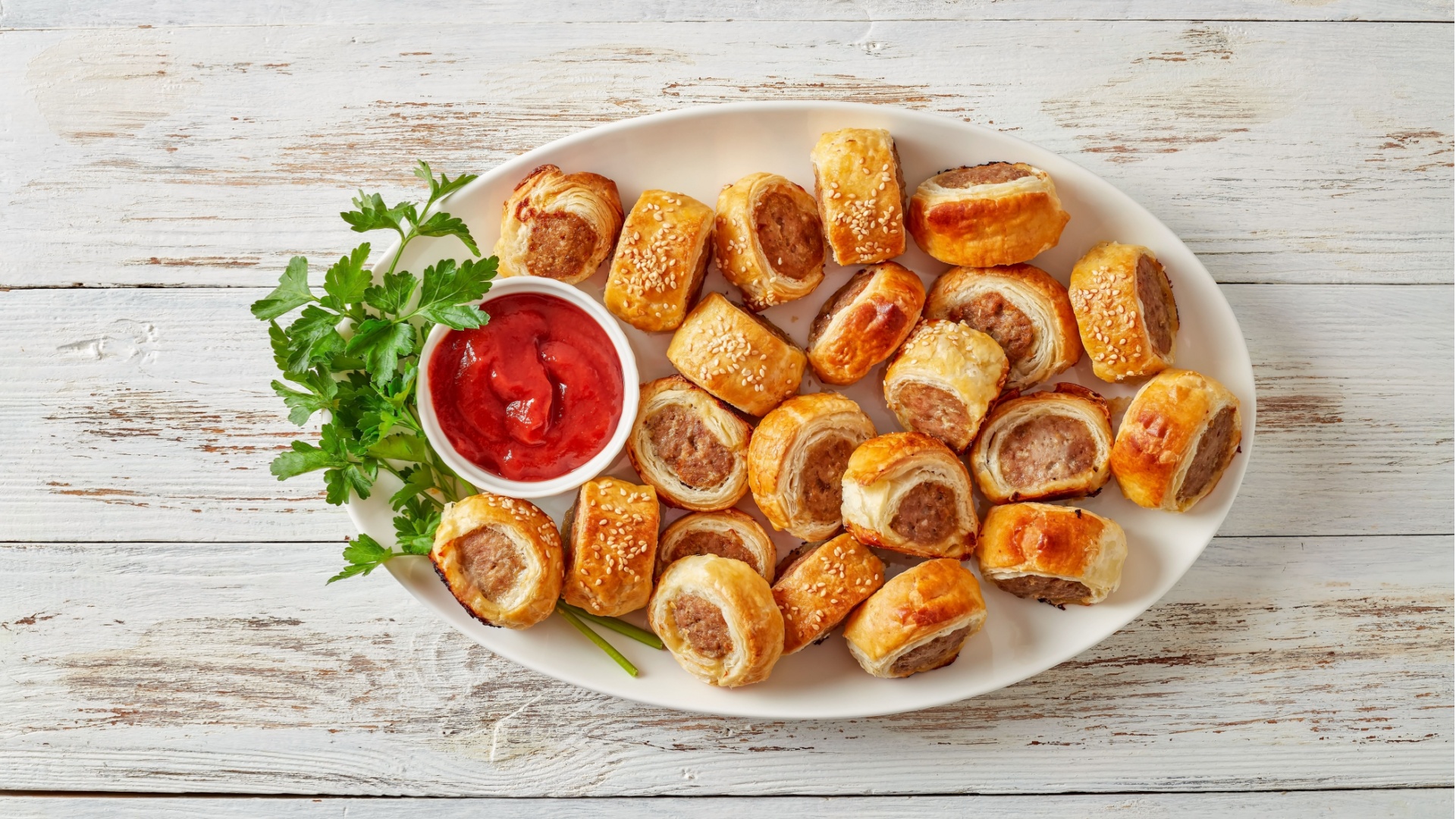 16 UK foods that always appear at family gatherings