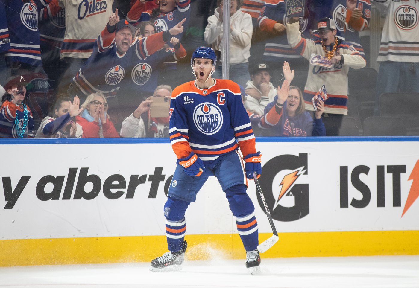 Connor McDavid et Evan Bouchard spectaculaires contre les Capitals