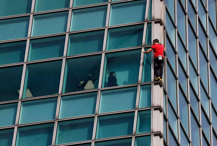 Who is Alex Honnold, the man who climbed Taipei 101 skyscraper with ...