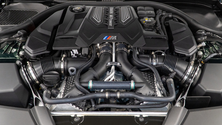 What's the difference between American and European V8 engines?