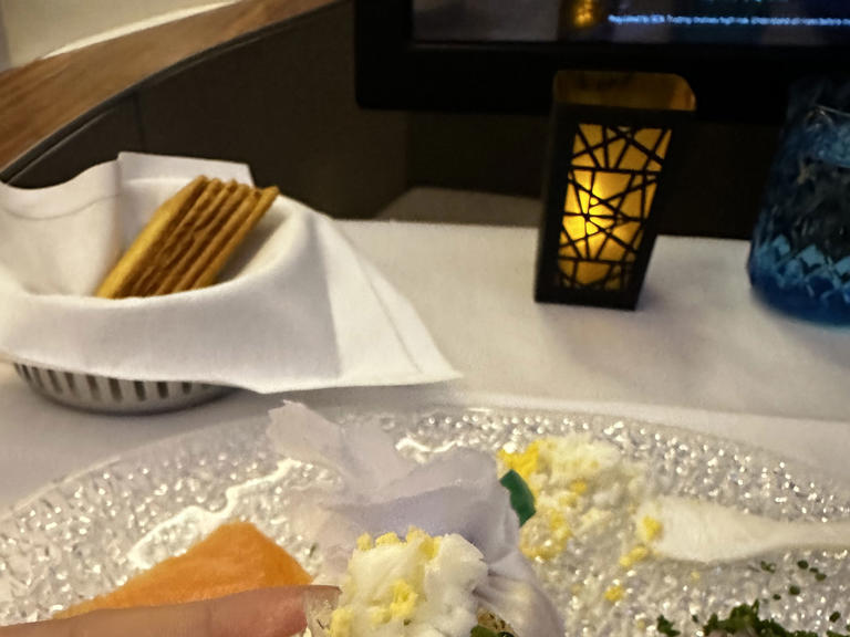 The best meals you can get on a flight, according to travel pros