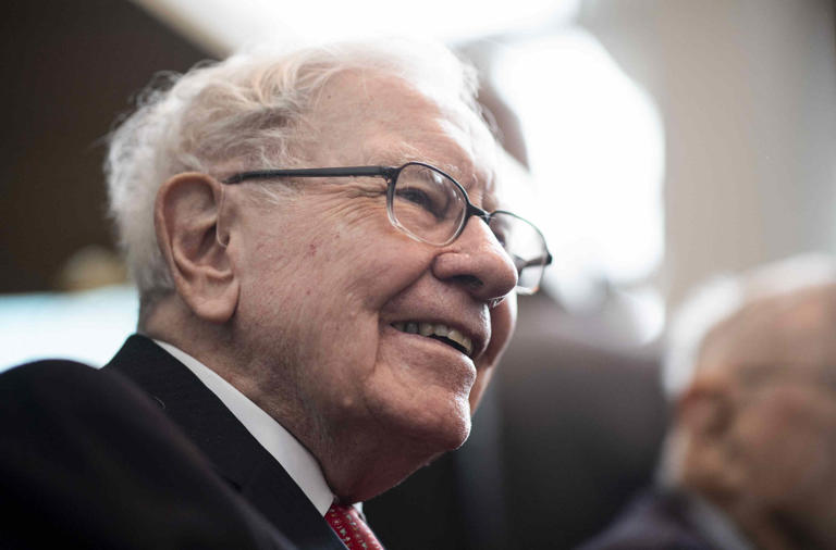 Warren Buffett's tips for keeping cool and navigating stock market falls