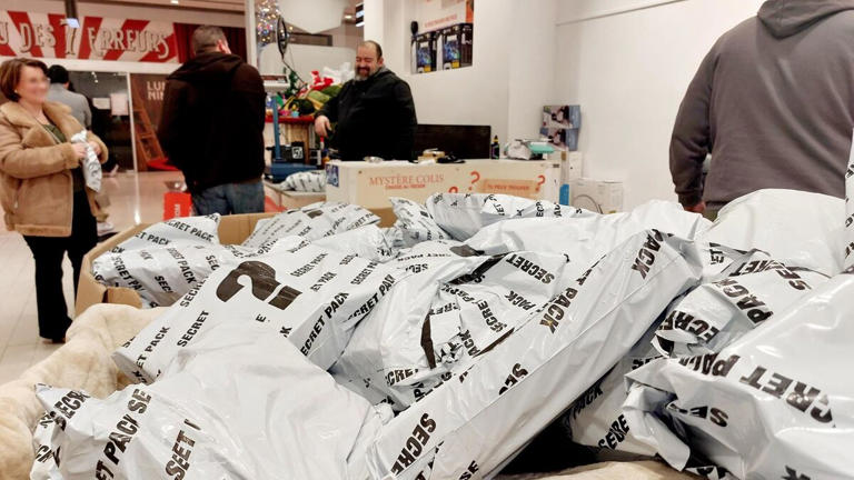 « Faut juste avoir du bol » : 10 tonnes de colis perdus vendus au ...