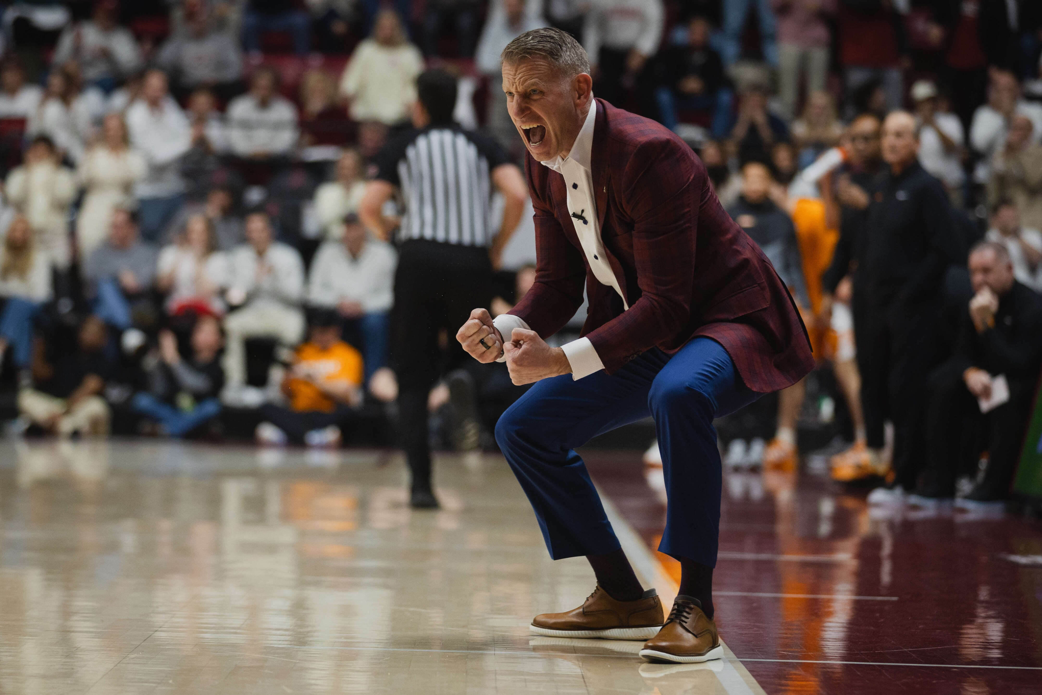 Goodman: Alabama gets embarrassed while Auburn steals the show