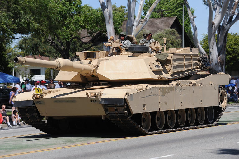 Army showcases early M1E3 Abrams prototype at Detroit Auto Show with ...