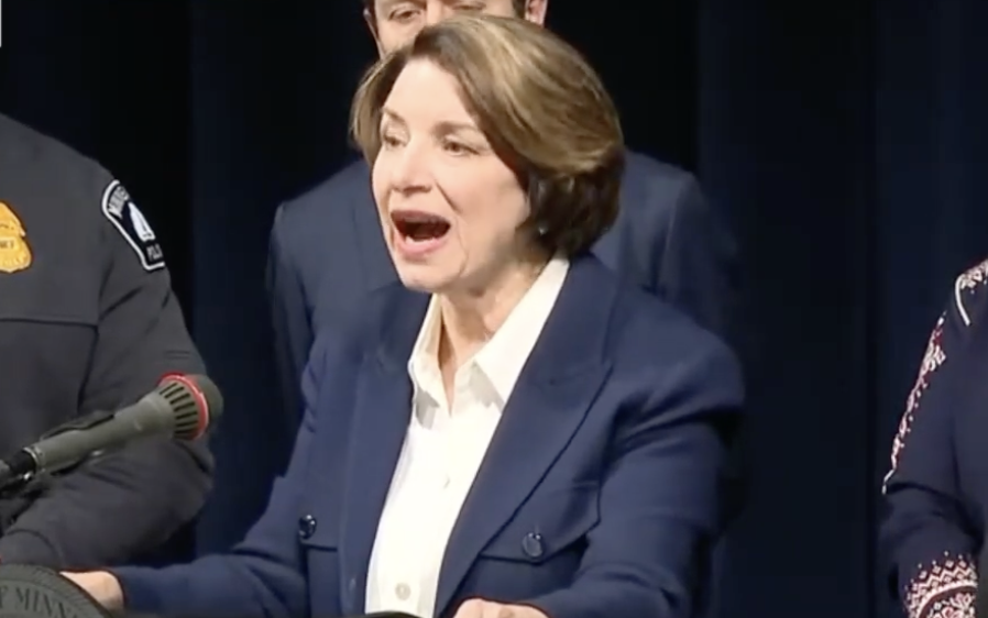 Get ICE out!: Klobuchar blasts federal agents after deadly MN shootings