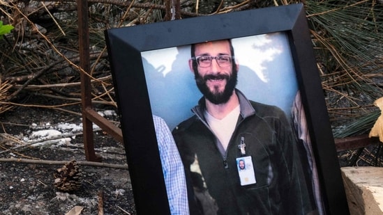 Did Alex Pretti pull his gun? NRA slams Trump admin over shooting of ...