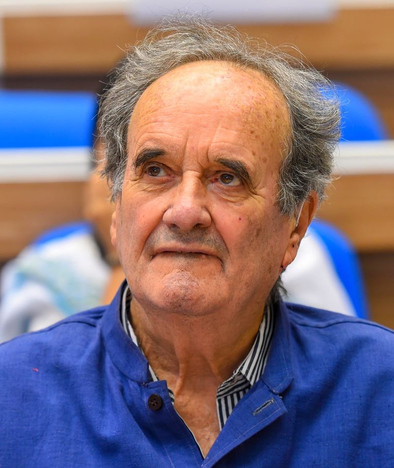 Veteran journalist Mark Tully passes away at 90