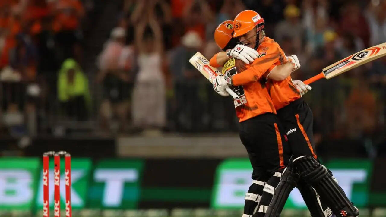 Perth Scorchers create history, break CSK and MI's world record after ...