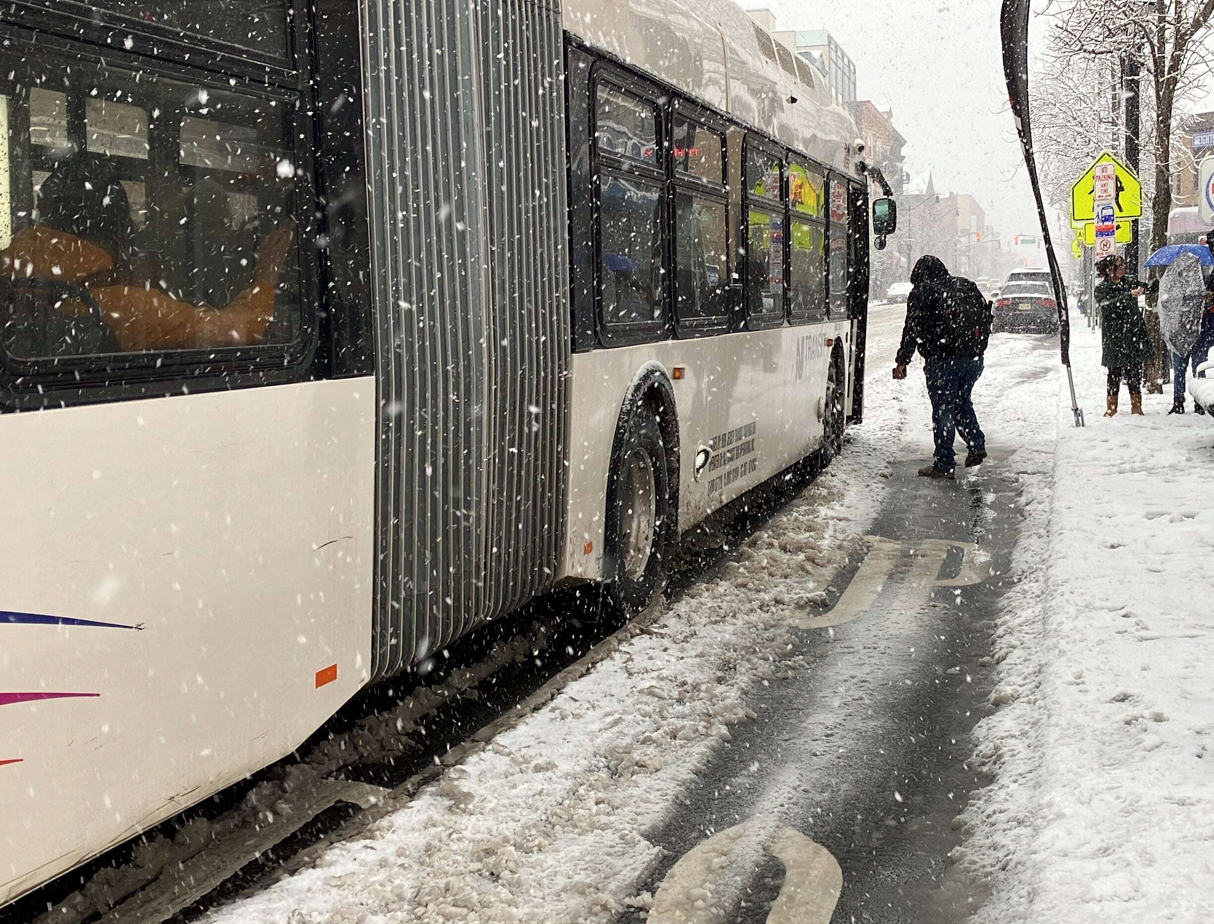 NJ Transit will suspend all trains, buses in massive shutdown as storm hits