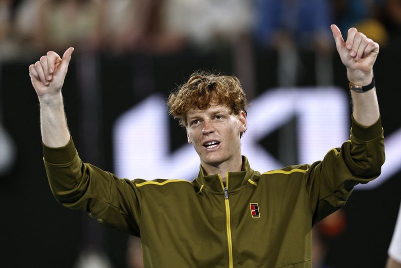 Tennis-Sinner looks to beat the heat as Swiatek takes on qualifier Inglis