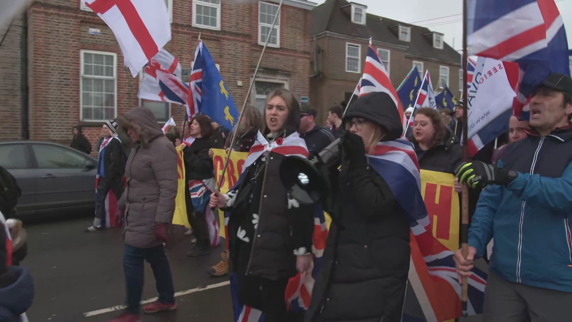 Protest takes place outside migrant camp in Crowborough