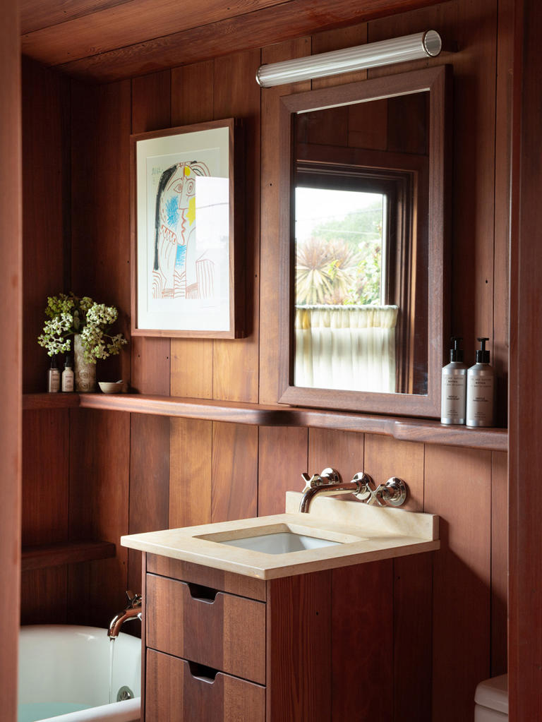 This esthetician’s warm wood bathroom is like her skincare routine ...