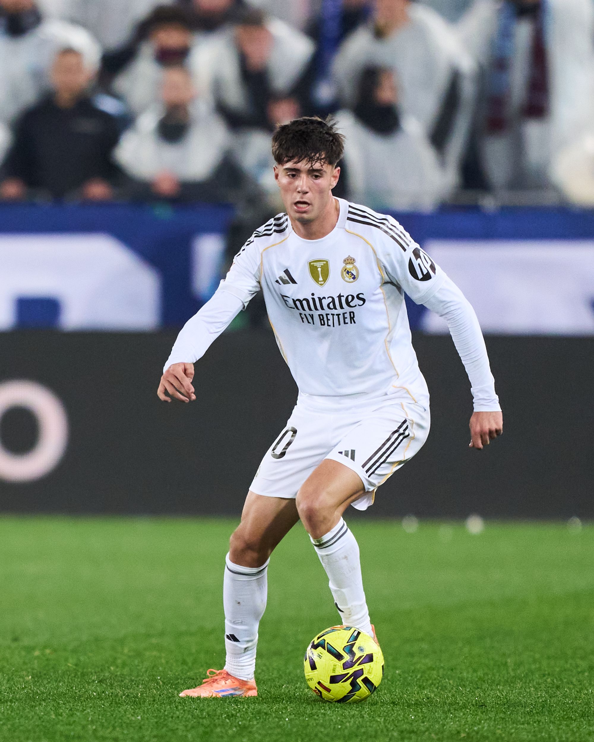 Transfer news live! Arsenal learn Alvarez price; Chelsea eye wonderkid