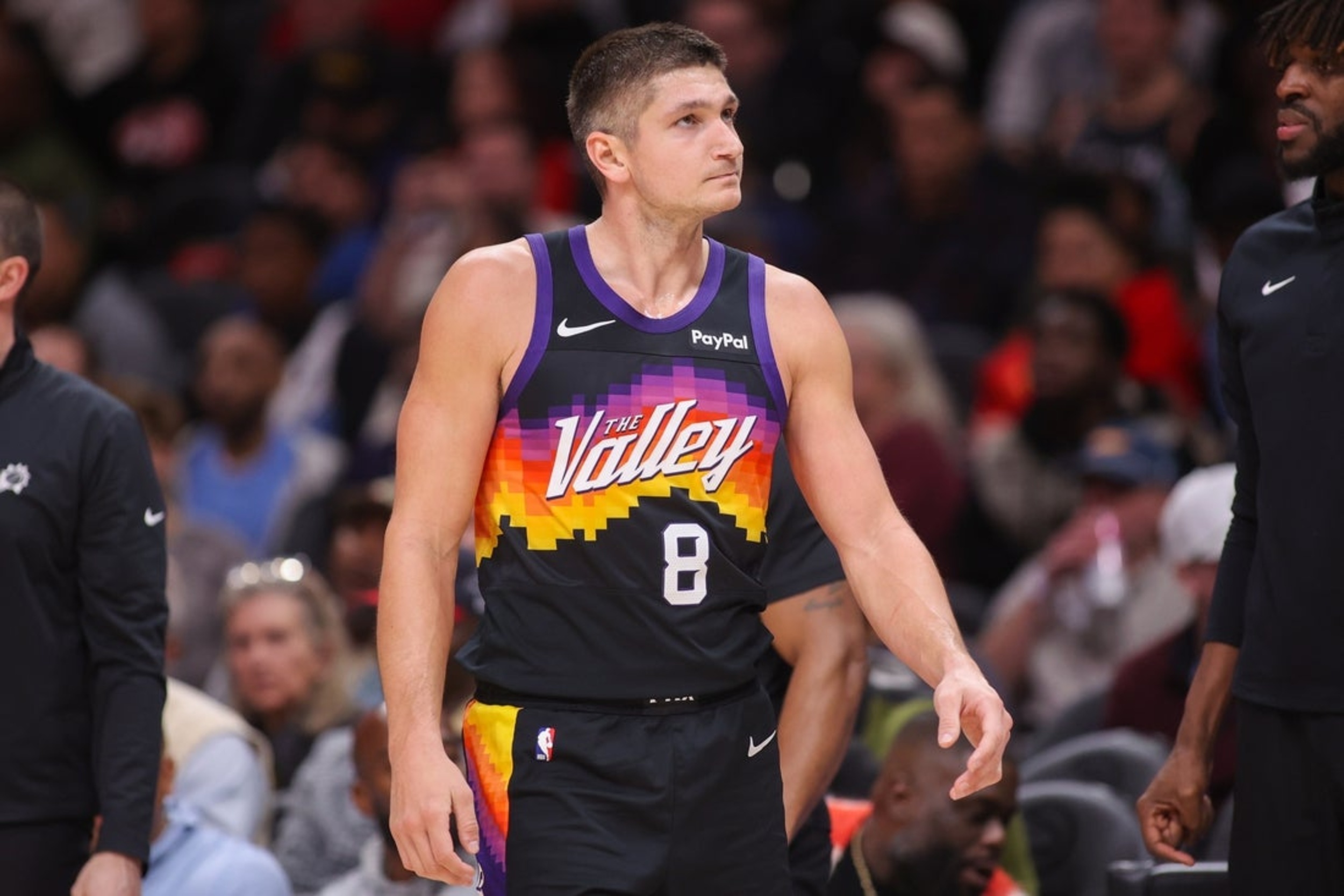 Suns adjusting to life without Devin Booker, face lowly Nets