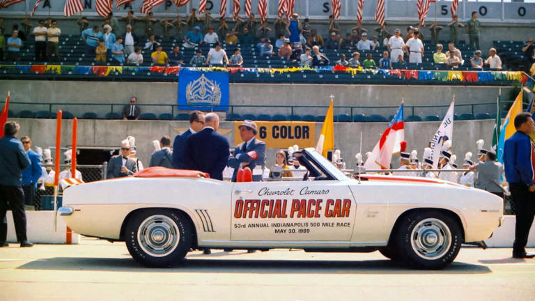 Chevrolet Camaro (1966-1970) : l’anti-Mustang fête ses 60 ans