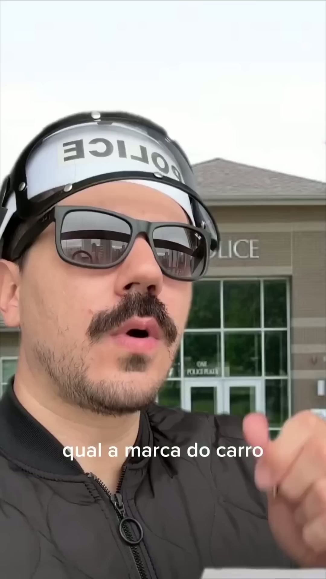 DESCREVENDO A ESPOSA X DESCREVENDO O CARRO