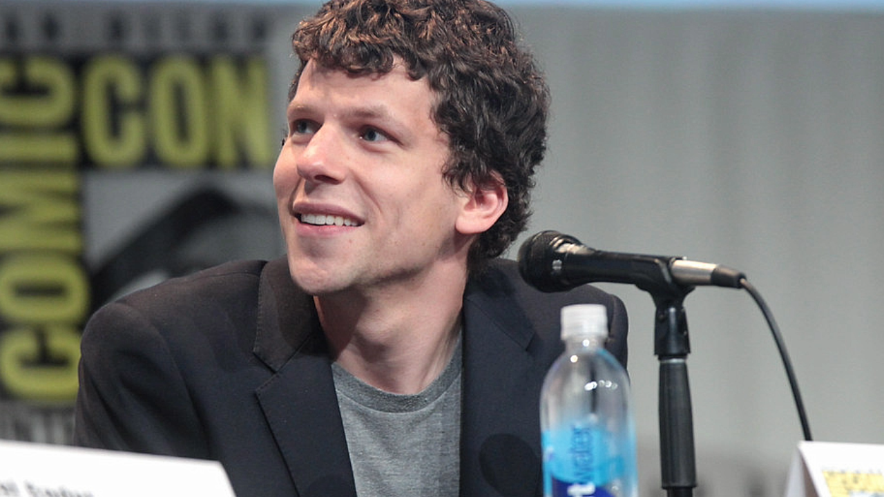 1 celebrity kidney – Jesse Eisenberg excited to give life-changing gift