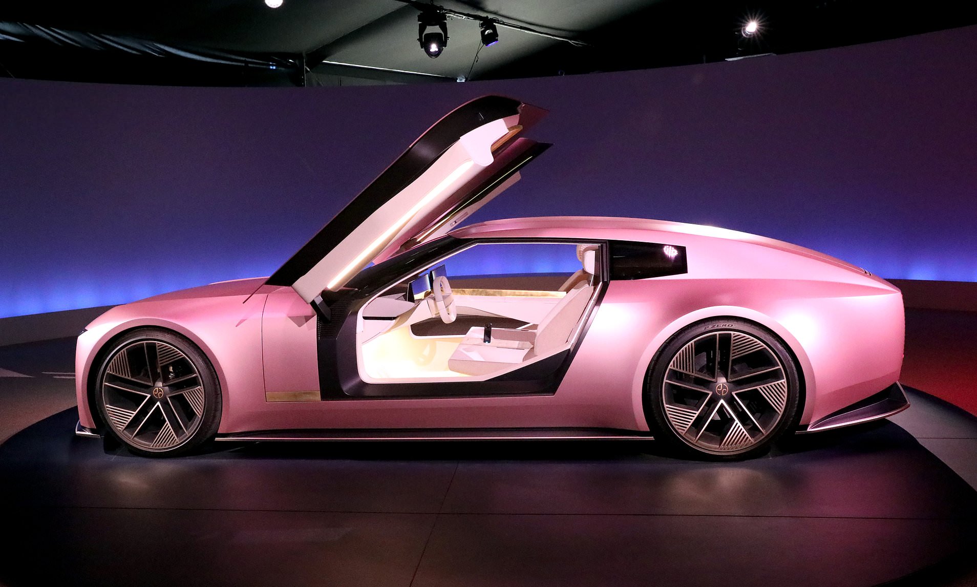 Jaguar reportedly 'exploring development' of a hybrid engine in major U ...