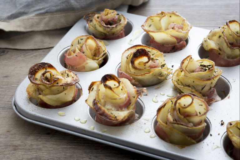 Potato and bacon roses