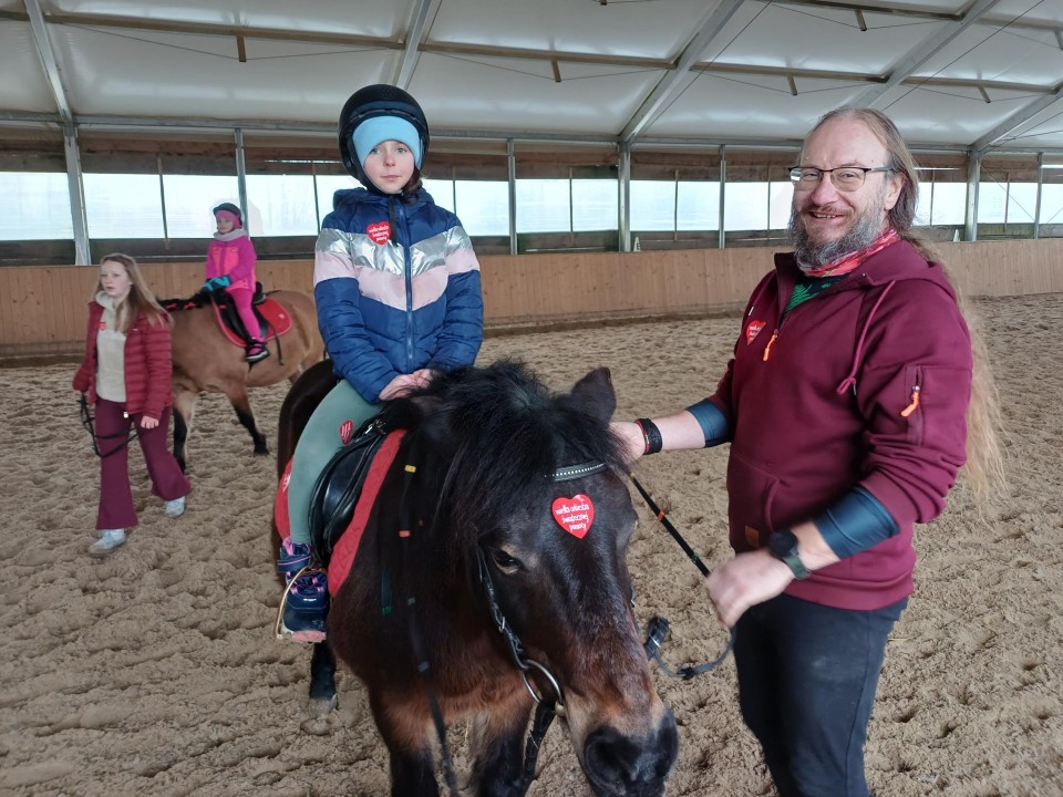 Finał WOŚP 2026 w Bielsku-Białej. W Klubie Jeździeckim Hubertus gwiazdą ...