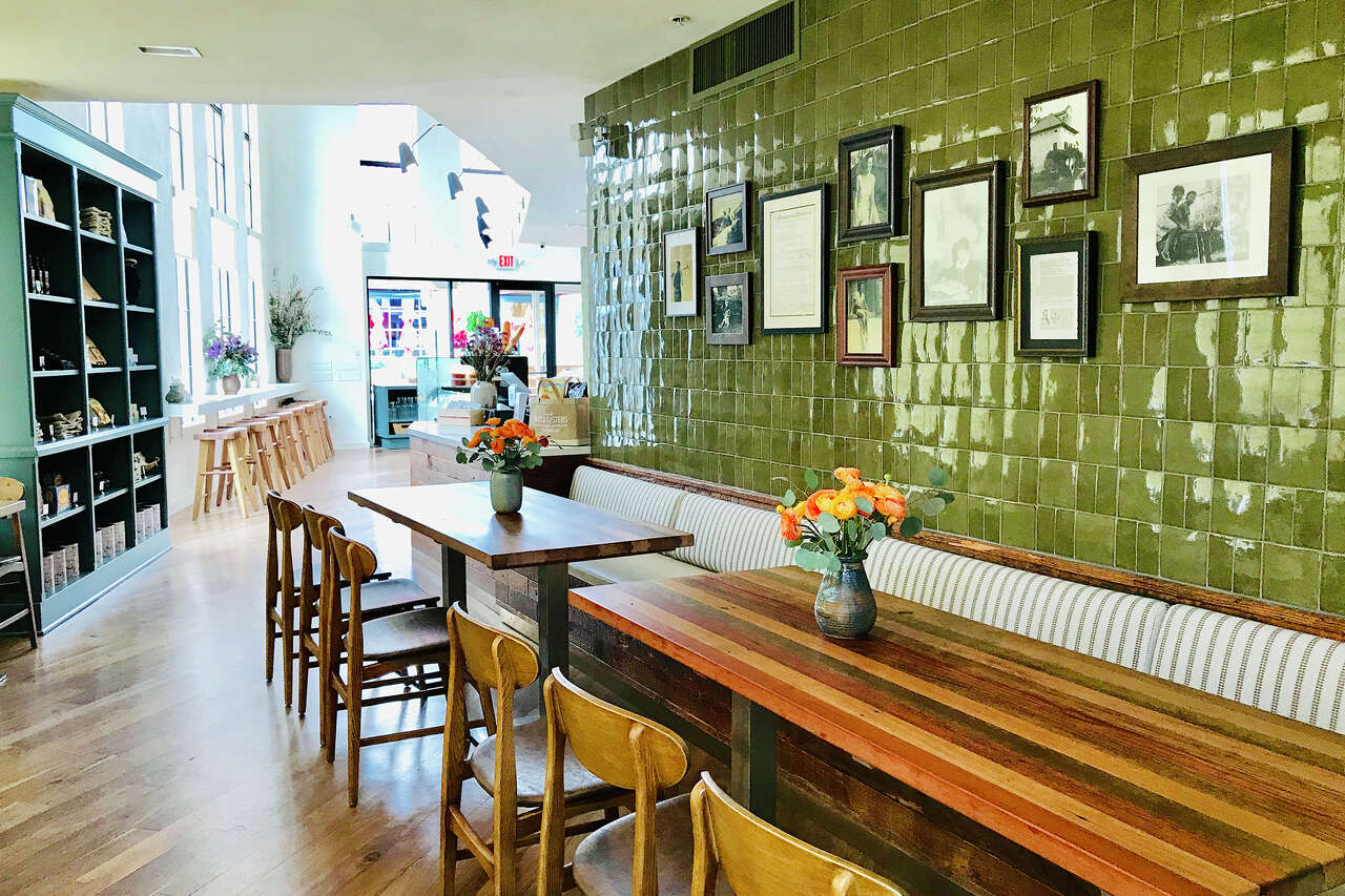 This LA pasta restaurant went mega-viral. Now it's moving into grocery ...