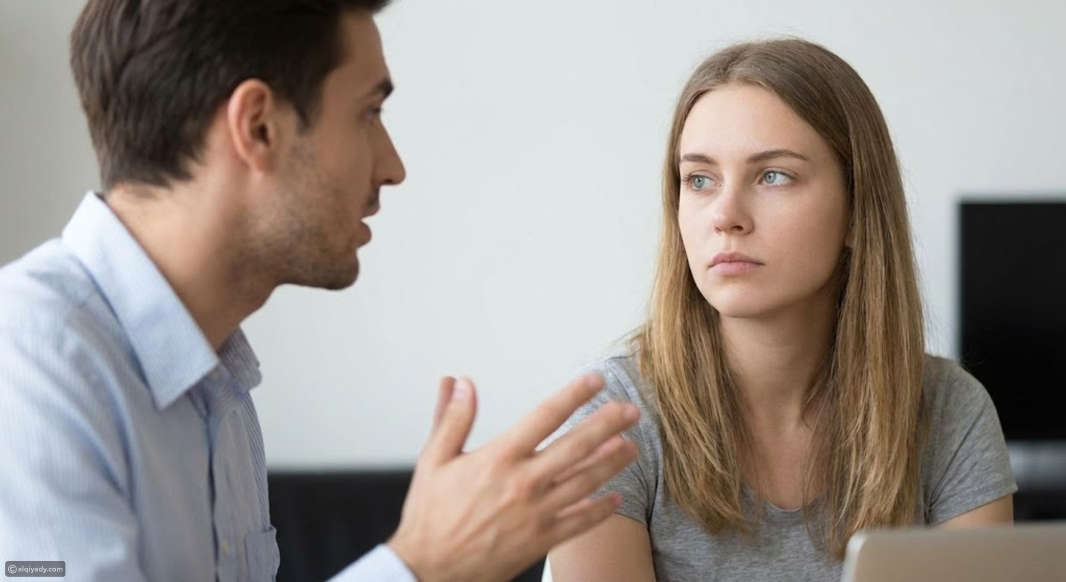 10 behaviors that reveal a person is unhappy in their life